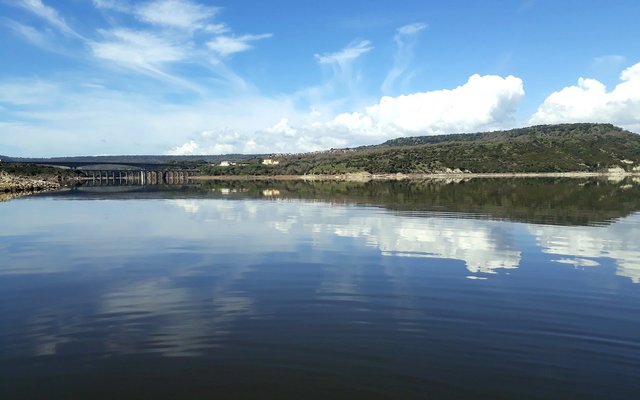 Discover the Beauty and Diversity of Lake Omodeo in Sardinia, Italy ...